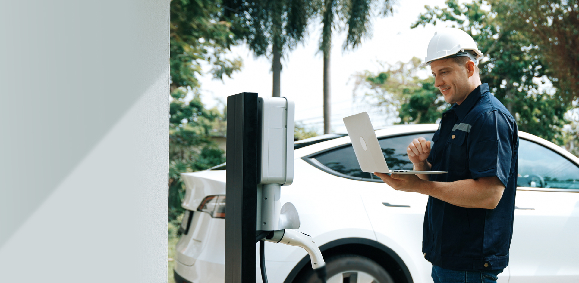 Tailored Charging Station Services | AiPower